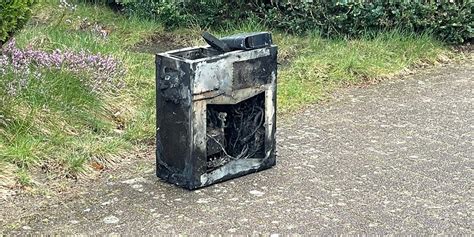 Feuerwehreinsatz in Hamburg Dieser verkohlte PC sorgte für mächtig Aufregung MOPO