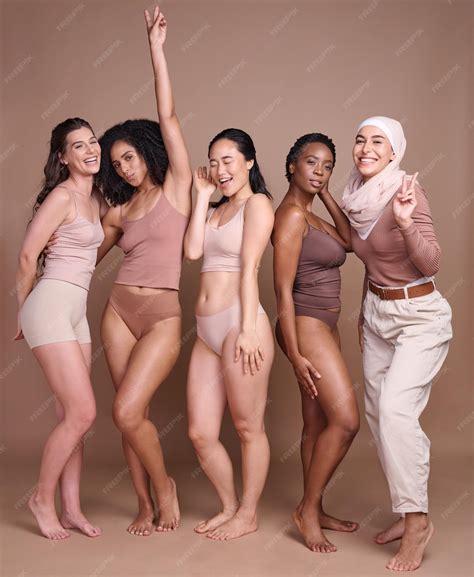 Premium Photo Beauty Natural And Diversity With Woman Friends