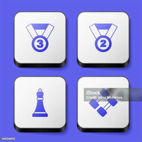 메달 체스 및 덤벨 아이콘을 설정합니다 흰색 사각형 버튼입니다 벡터 1에 대한 스톡 벡터 아트 및 기타 이미지 1 1위 3위 Istock