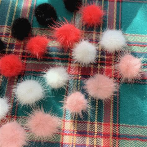 러블리5개세트 밍크 폼폼이 미니 방울 퍼 발레코어 연말 크리스마스 옆머리 집게핀 헤어핀 머리핀 에이블리