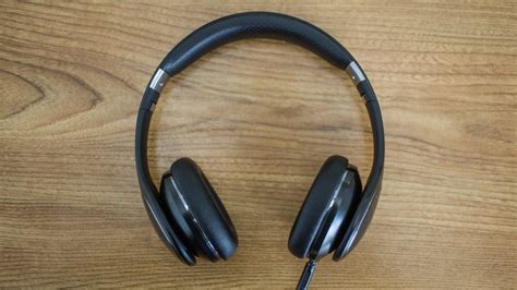 Samsung Level On Review Folding On Ear Headphones For Samsung Galaxy Owners Fail To Impress CNET