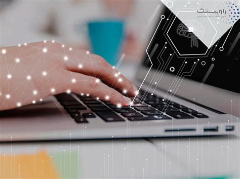 سیستم عامل لینوکس چیست؟ کاربردها و مزایای Linux