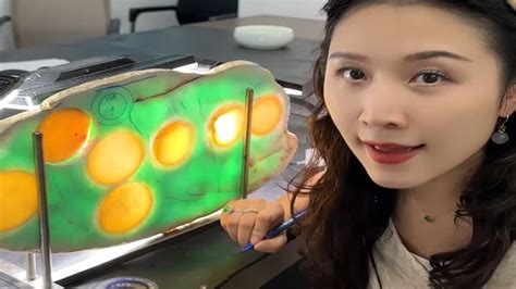 设计小天才上线啦！在这块满绿洞洞板上巧取规划，这满绿手镯喜欢吗 Youtube