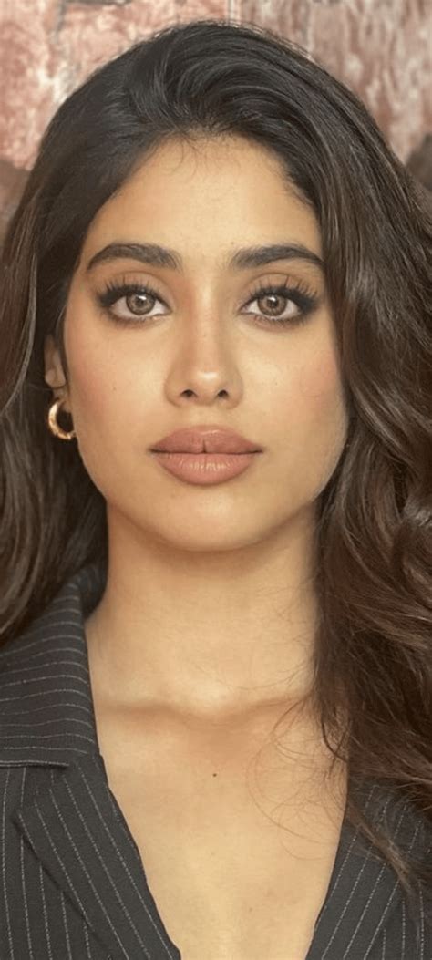 Her Lips Are Made For Sucking R Jhanvikapoor