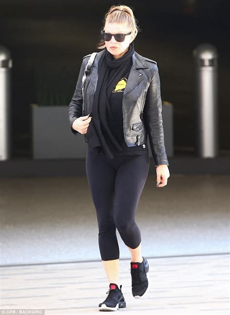 Fergie Is Casual Cool In Leather Jacket And Leggings Daily Mail Online