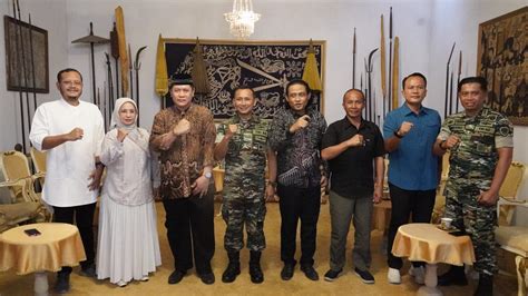 Pererat Komunikasi Korem 063 Sgj Silaturahmi Ke Keraton Keraton Di Cirebon