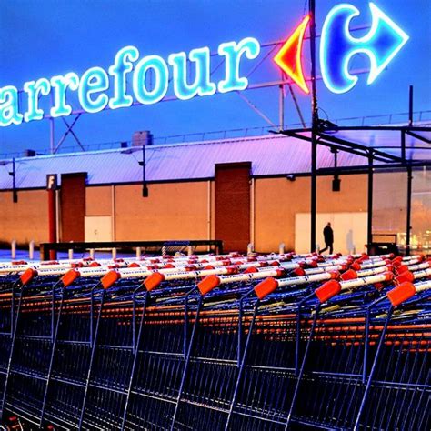 E Oficial Vânzarea Către Carrefour A Magazinelor Cora Din România Aprobată De Consiliul