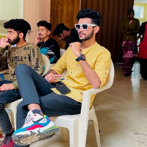 अनन्दू Anandhu S • Threads Say More