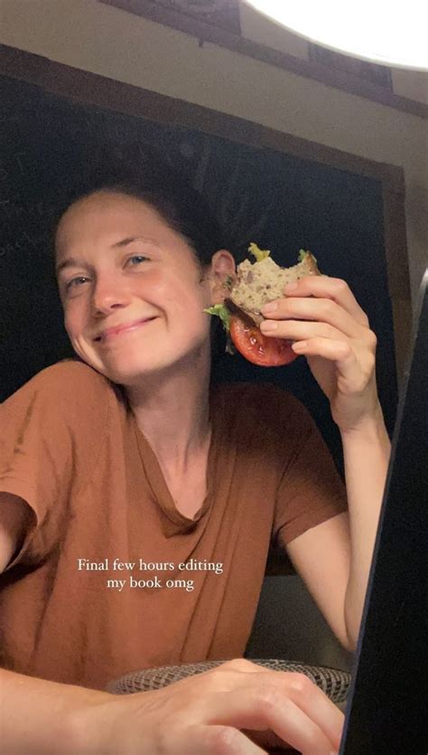 Pin By Vasilissa Gupalova On Бонни райт Bonnie Wright Bonnie Francesca Wright Bonnie