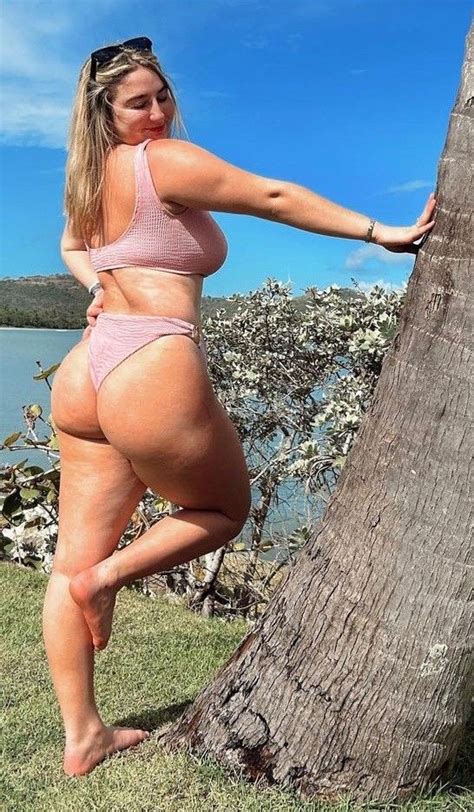 Jolie Pink Bikini Showing Ass Beside Tree Male43can Jolie Pink Bikini Showing Ass Beside Tree Male43can