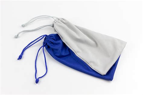 흰색 배경에 드로스트링에 파란색과 회색 가방 원단과 코튼 소재의 작은 토트 끈 가방에 대한 스톡 사진 및 기타 이미지 끈 가방 패턴 0명 Istock