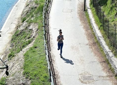 사망자 5000명 육박 伊 자판기 폐쇄·조깅까지 No