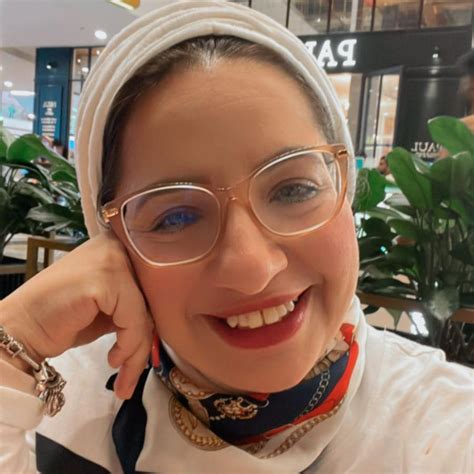 لية أخت الزوج أحيانا بتغير على أخوها من مراتة ومش براعي مشاعر مراتة