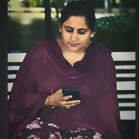 𝐑𝐢𝐝𝐝𝐡𝐢 𝐁𝐚𝐣𝐚𝐣 Riddhi Bajaj On Threads