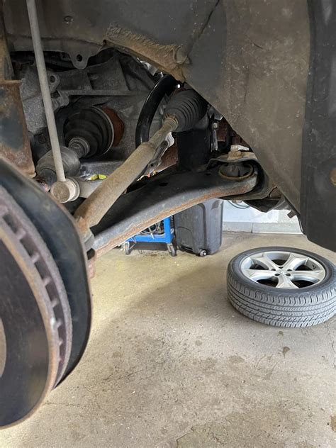Do my control arms need replacing : r/MechanicAdvice