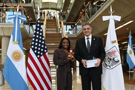 Jorge Macri Recibió A Simone Biles En Buenos Aires Y Le Hizo Un Reconocimiento Que Pocos