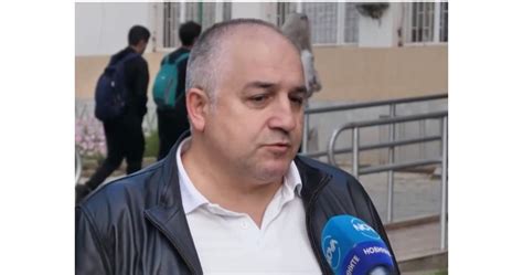 Осмокласник от Благоевград удари учител след забележка за облекло