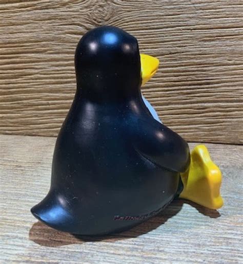 Pin Di Nanook S Ebay Store Su Tux The Linux Penguin Official Open Source Mascot