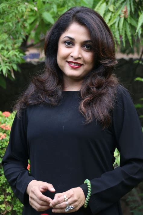 Ramya Krishnan Hot In Short Clothes New Full HD Pictures