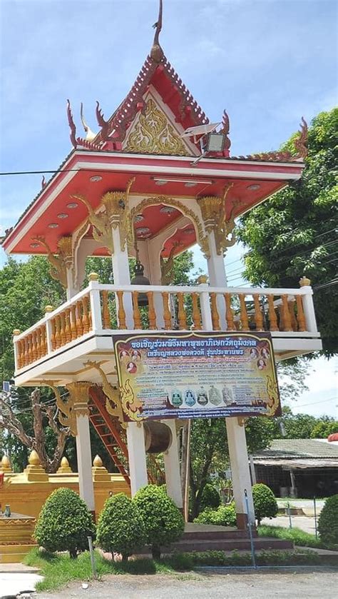 วัดโพธารามเปิดให้ญาติโยมได้ทำบุญไหว้พระปิดทองหลวงพ่อดวงดี ขอพรหลวงปู่เปี้ยน และให้อาหารปลาวังได้