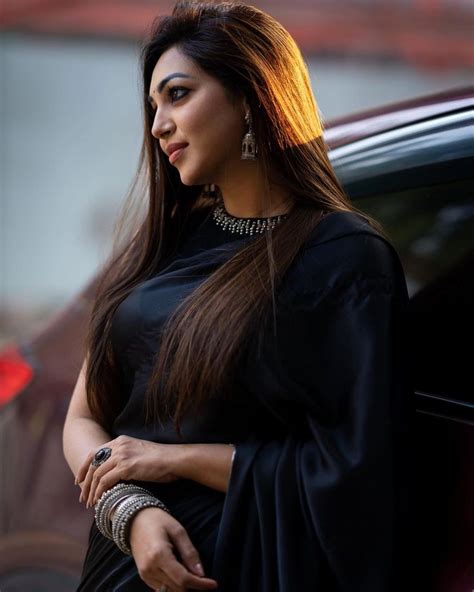 Sadia Jahan Prova On Instagram “so Into Color Black Now A Days 🥺🤷‍♀️
