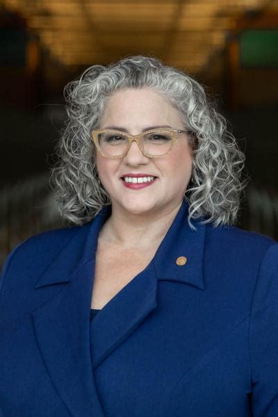 Lori Decter Wright Stays Above The Fray Endorsement