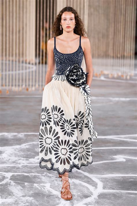 Spring 2024 Trend Florals Photos