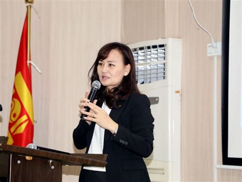 Эрэгтэй эмэгтэй хүмүүсийн дундаж наслалтын зөрүү 9 6 жил байгаа нь дэлхийн дунджаас 2 дахин