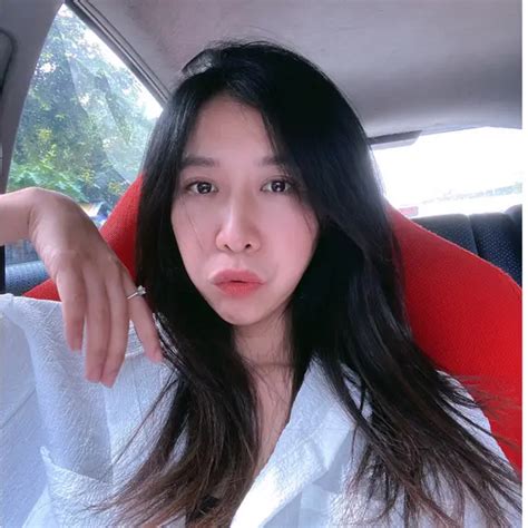 แจกฟรีวอลเปเปอร์คุโรมิ แกลเลอรีที่โพสต์โดย Baifern Lemon8