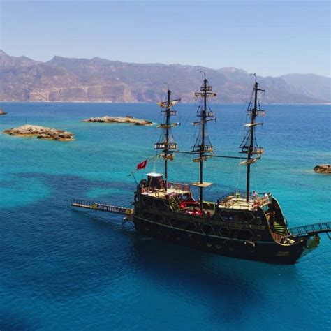 Korsan Tekne Ile Adalar Turu United Pilots