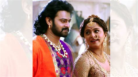 Unseen Moments Of Anushka Shetty And Prabhas From Baahubali Sets Go