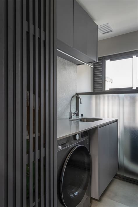 Cinza Serralheria Escura E Design Conferem Modernidade Em Apê