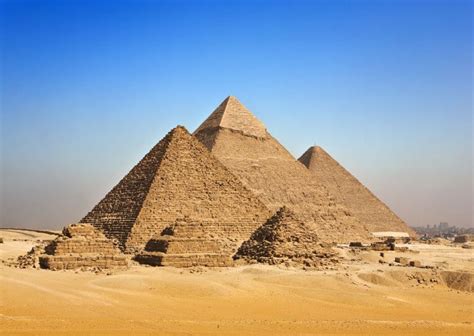 Photographer Posts Picture Of Himself Having Sex With Woman On Top Of Great Pyramid