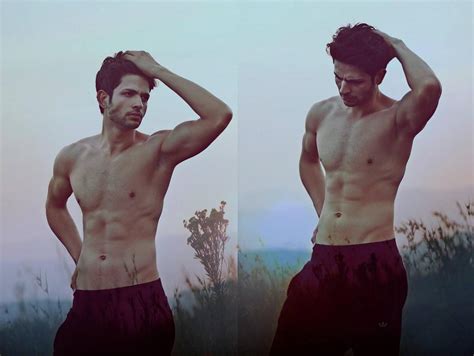 Bollywood Actor Krishna Chaturvedi Hottest Looks