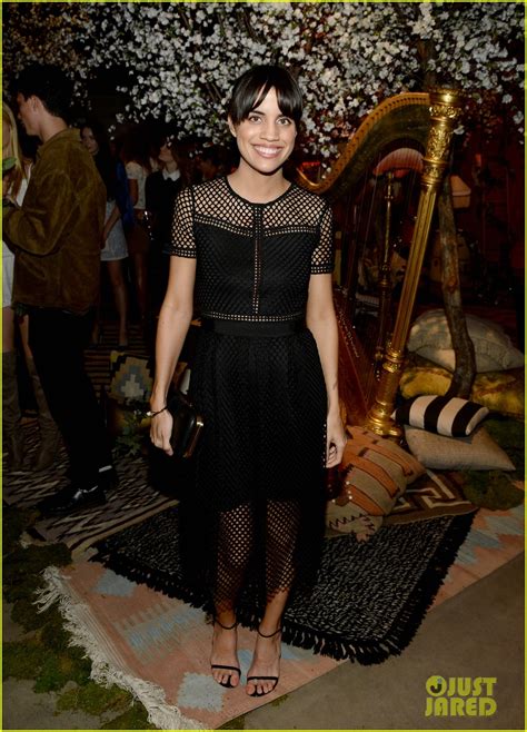 Actress Natalie Morales Comes Out As Queer Photo Photos Just Jared Celebrity News