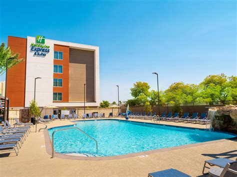 Boutique Hotel In Las Vegas Holiday Inn Express And Suites Las Vegas