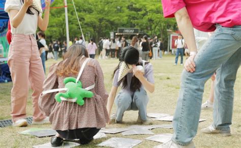 Spring Festivities Return Offline With SNU Festival Homecoming News SNU NOW Seoul