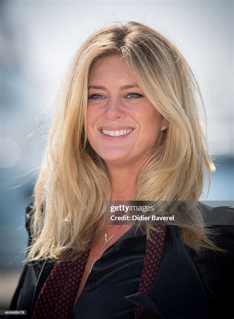 Rachel Hunter Poses During The Rachels Tour Of Beauty Photocall At