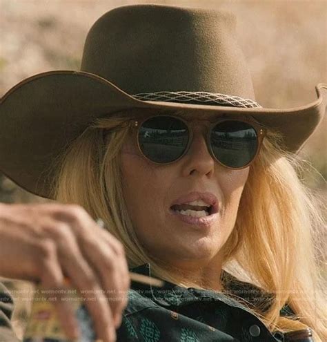 Beth Dutton Outfits On Yellowstone Dresses Hats And More Artofit