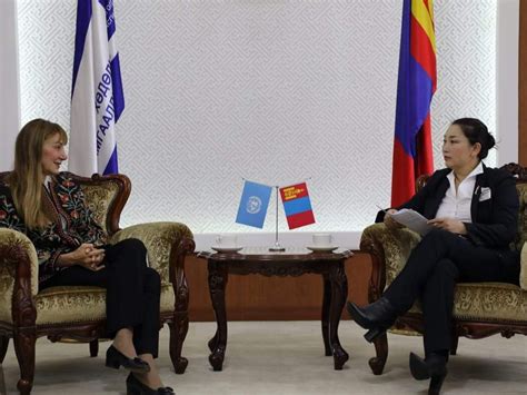 Хөдөлмөр нийгмийн хамгааллын сайд Х Булгантуяа НҮБ ын Хөгжлийн Хөтөлбөрийн Суурин төлөөлөгч