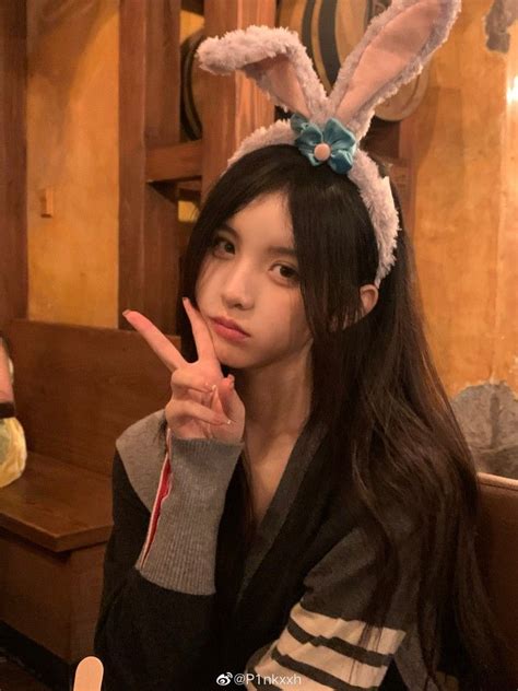 Pin Oleh ん〜 Di Random Di 2024 Gambar Gambar Bergerak Gadis Ulzzang