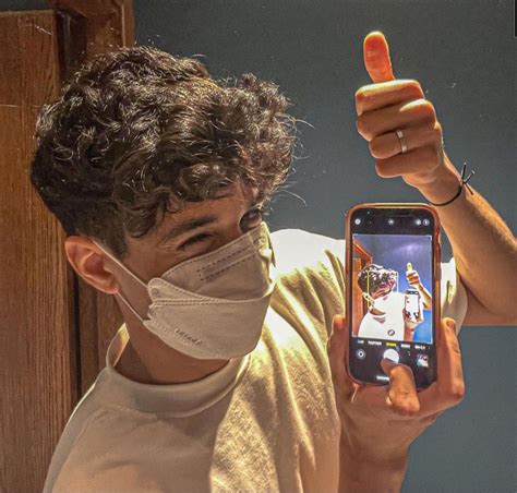 Pin By Bint Zayed 🇦🇪 On Aayah Arab Wedding Quick Gorgeous Men