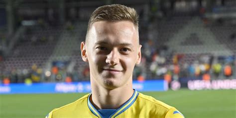 Півзахисник молодіжної збірної України прокоментував здобуття статуетки