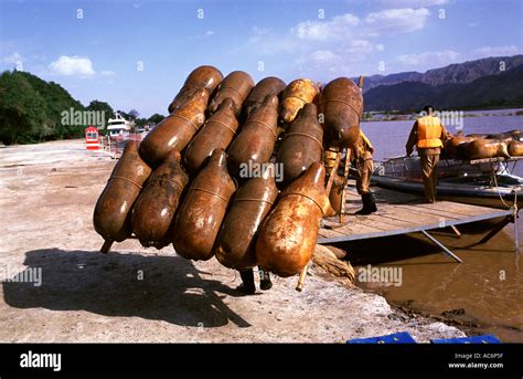 Man Carrying Raft Hi Res Stock Photography And Images Alamy