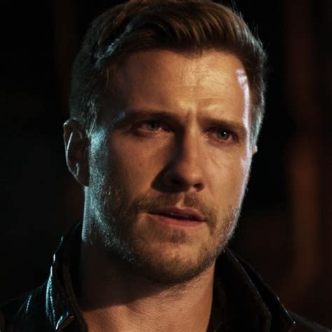 Patrick Heusinger Neben Stana Katic Castle In Absentia Jack Reacher 2 Star Verstärkt