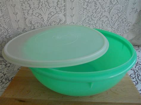 Large Green Tupperware Food Storage Bowl By Mamiezvintage On Etsy