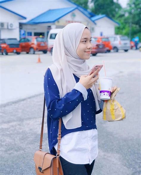 Pin By Ella Tanjung On Hijab Fashion And Style Fashion Hijab Fashion