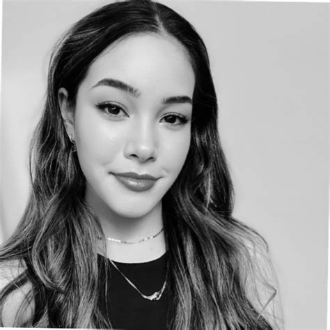 Alexa Munoz Corporate Paralegal Tfi International Inc Linkedin