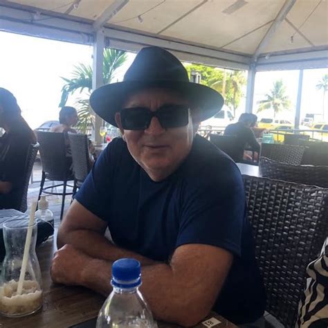 David Carlos Davidcarlos446 • Threads Say More