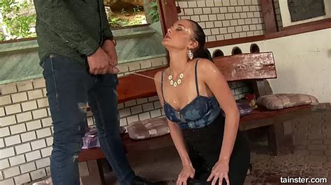 Pee Fetish Chick Evelina Darling Hooks Up With One Stranger And Pisses